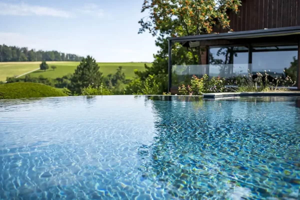 Stilvolle Ruhezonen werten den Garten gezielt auf